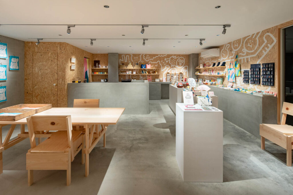 AIUEO Yamashiro Onsen / Gallery Cafe / Koyori - Best Cafe Designs