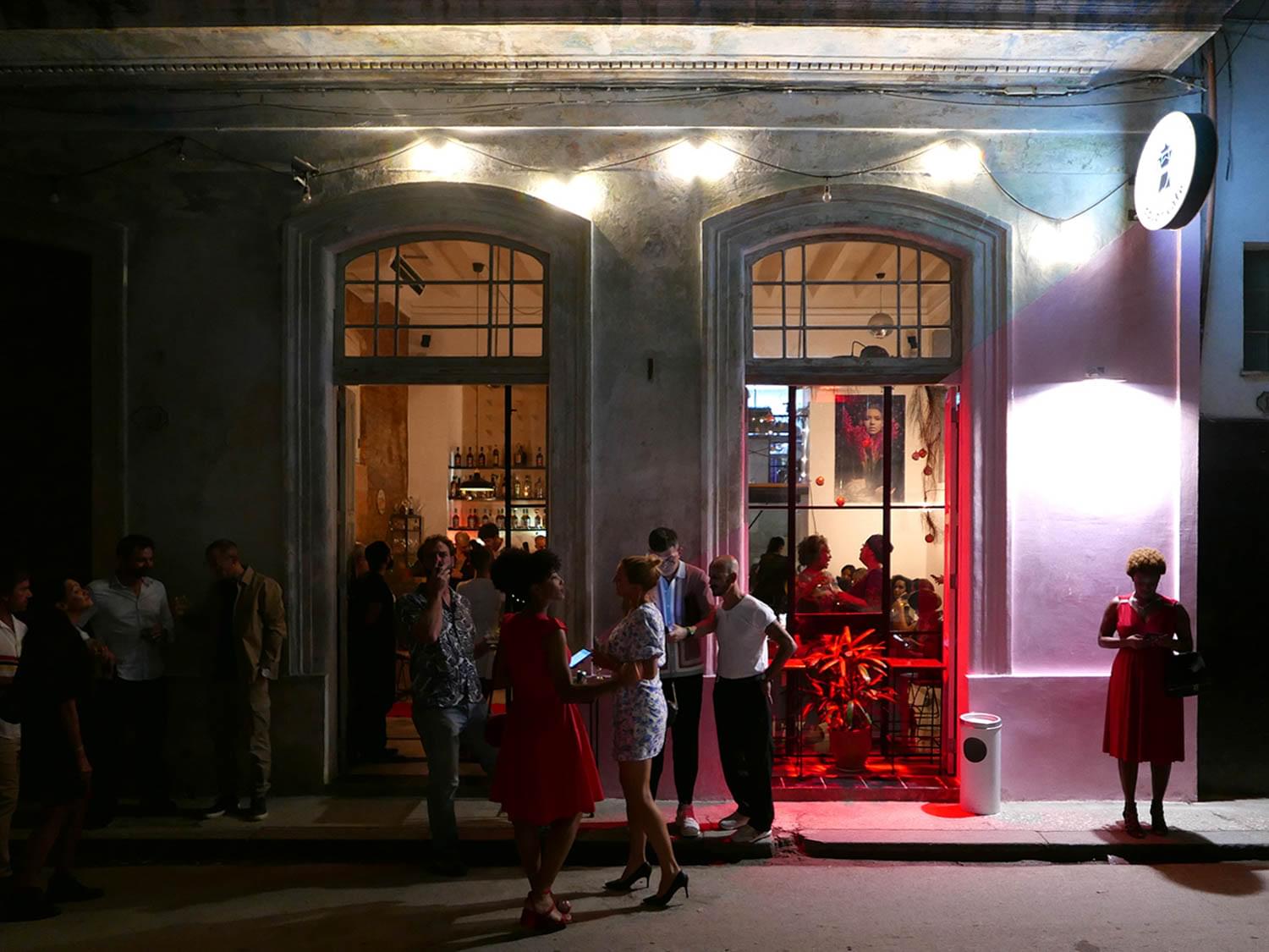 Havana Cafe / COLOR CAFÉ - Best Cafe Designs